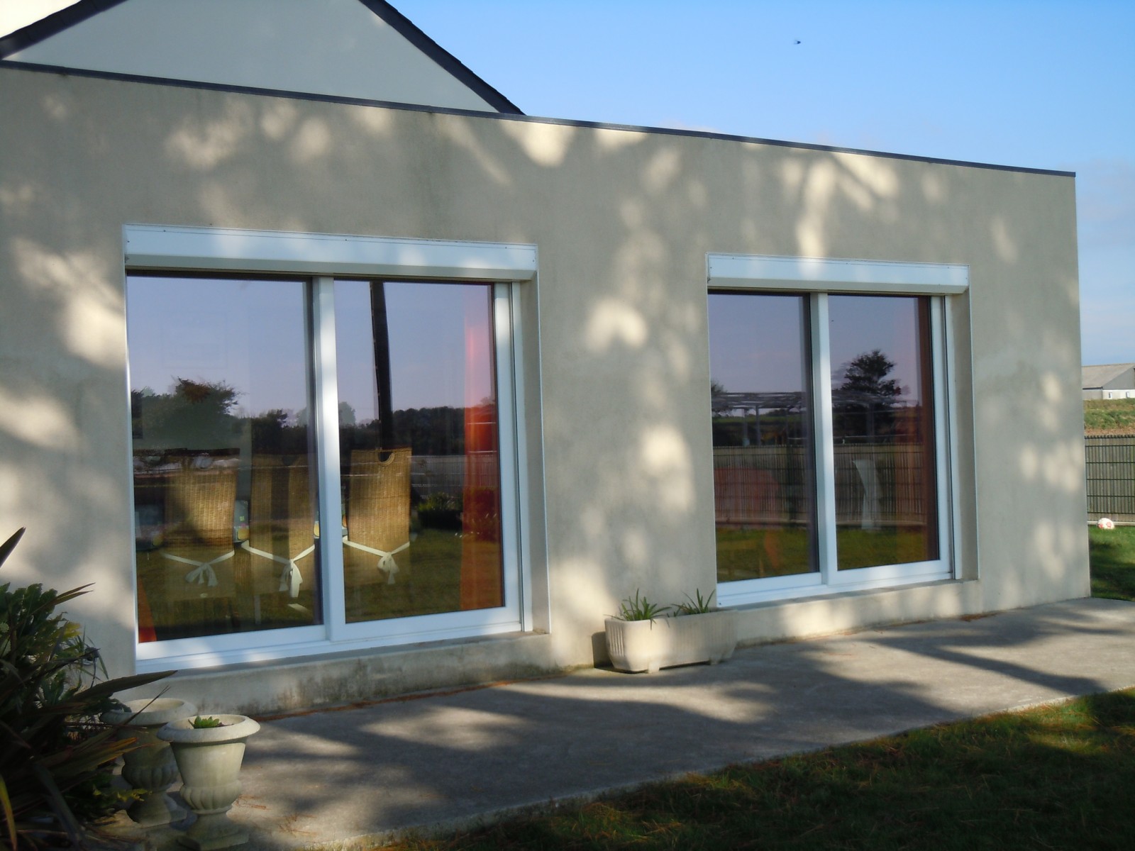 Baie vitrée coulissante PVC | volets en option